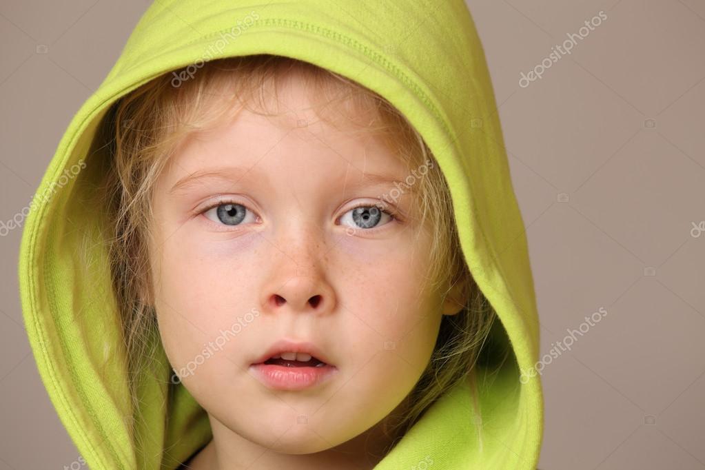 Serious looking girl — Stock Photo © pahham #128653306