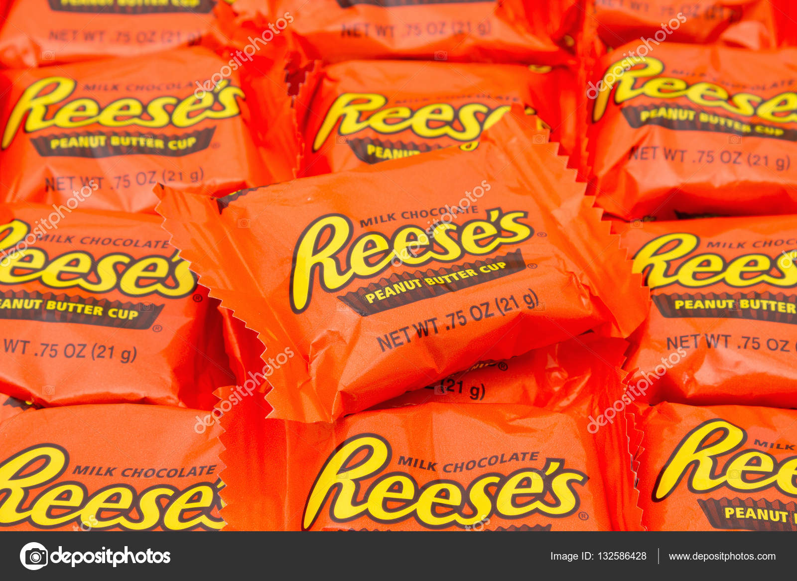 Reeses Peanut Butter Cup Candy Background – Stock Editorial Photo ...