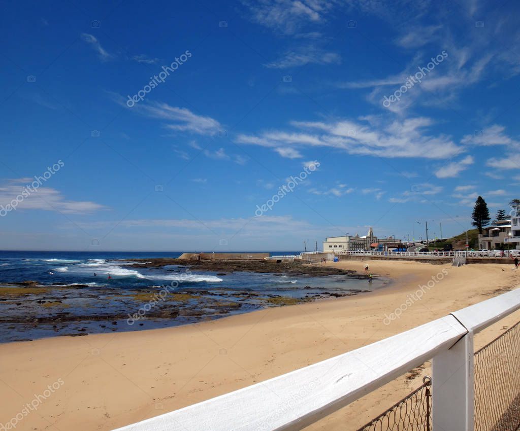 Escena frente al mar de Newcastle, NSW Costa Central Australia. 2024