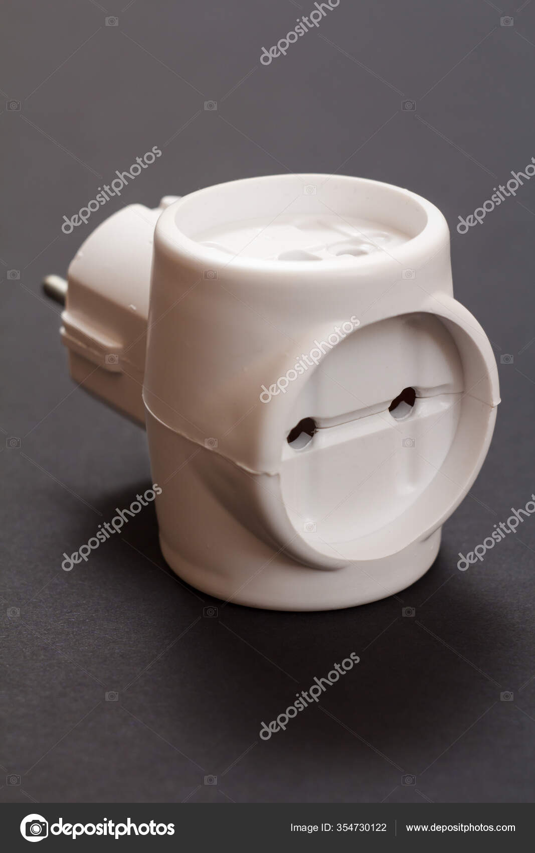 Close White Plastic Electrical Tee Connector Three Sockets Black ...