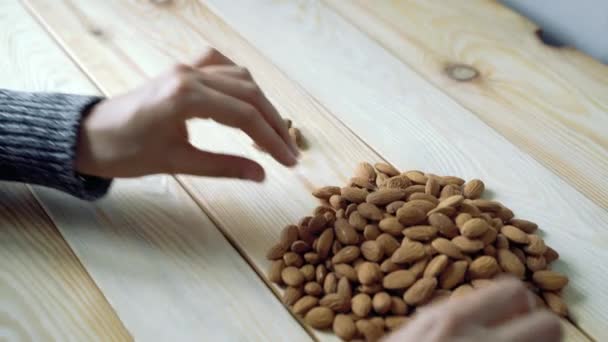 1,273 Hands sorting Stock Videos, 4K & HD Footage | Depositphotos