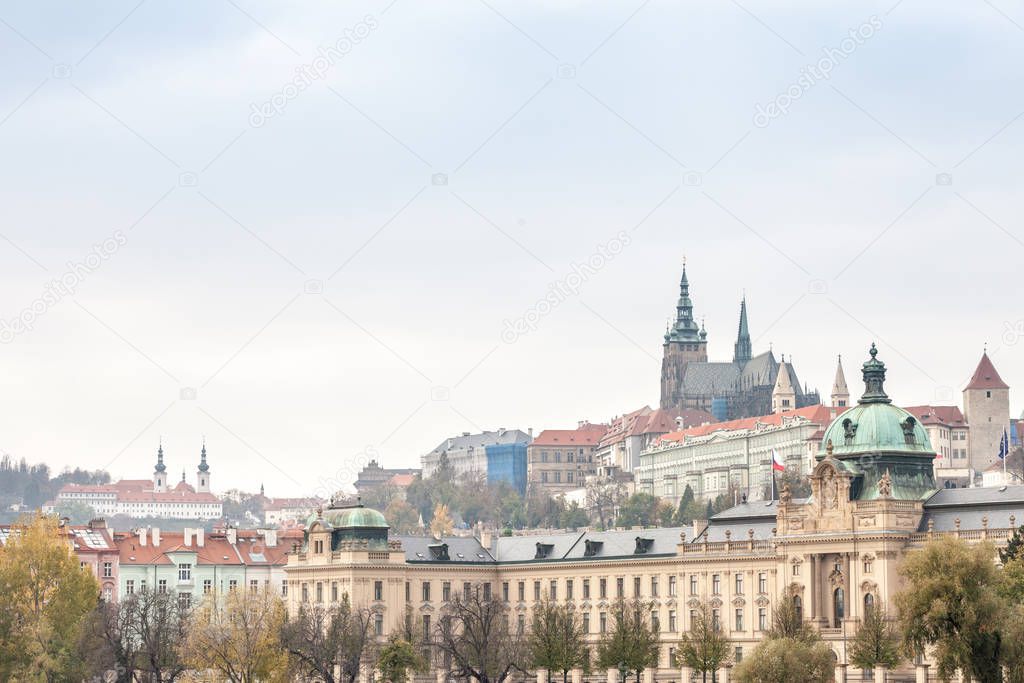 Castillo de Praga (Prazsky Hrad) en Hrade.net hill, la oficina del ...