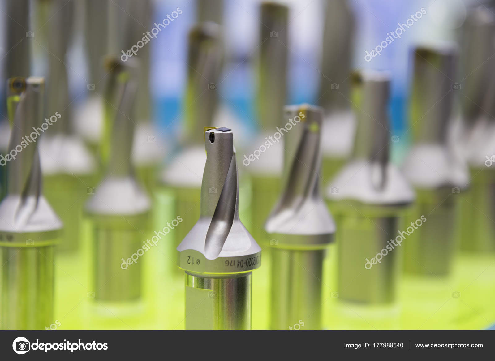 Cutting tool for machining process — Stock Photo © wsintapanon.hotmail ...