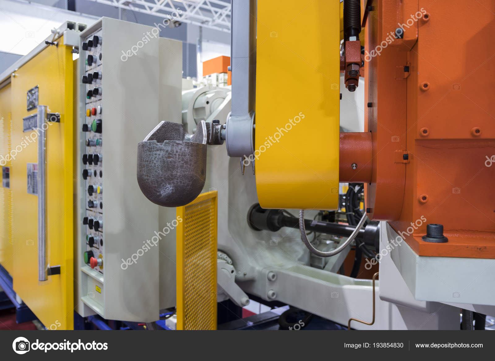 Haute pression machine de coulée sous pression image libre de droit par ...