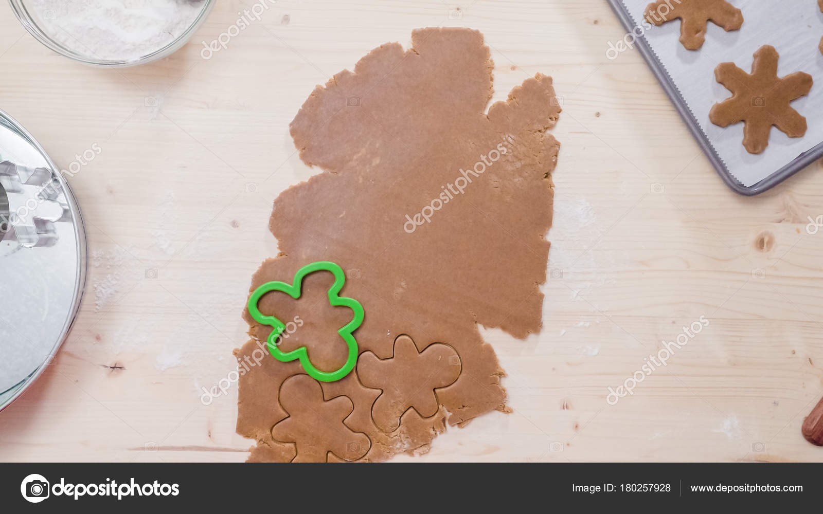 Making Gingerbread cookies — Stock Photo © urban_light #180257928