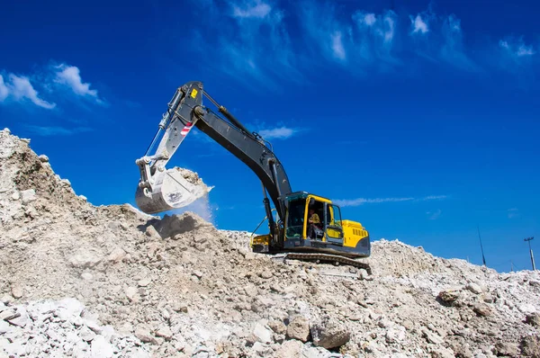 Construction machinery — Stock Photo © Baloncici #5209522