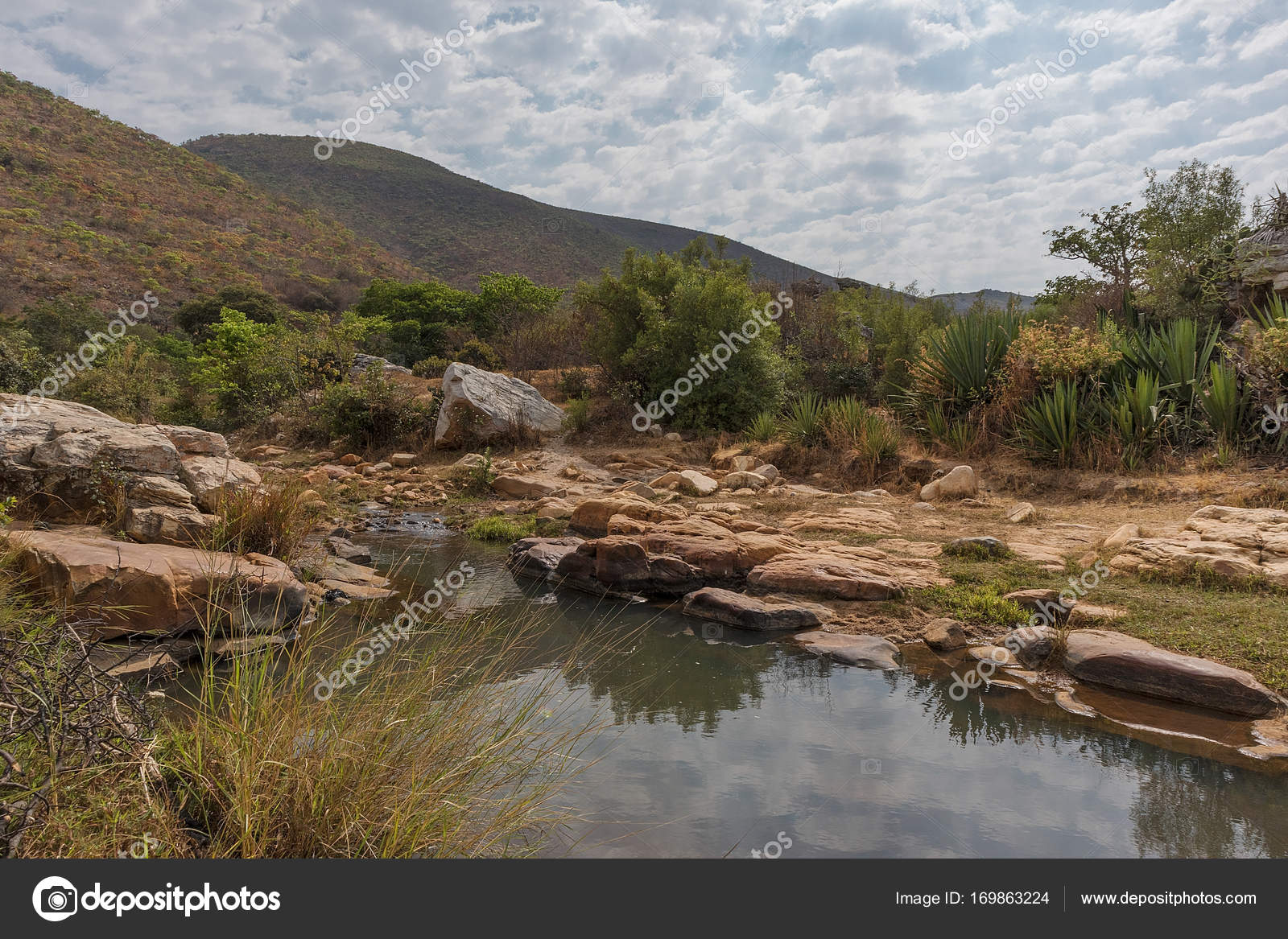 Waterfalls of the Leba mountain range. Lubango. — Stock Photo ...