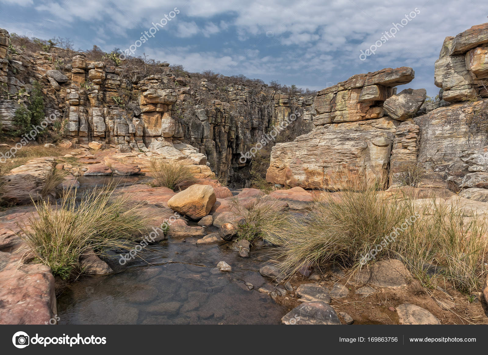 Waterfalls of the Leba mountain range. Lubango. — Stock Photo ...