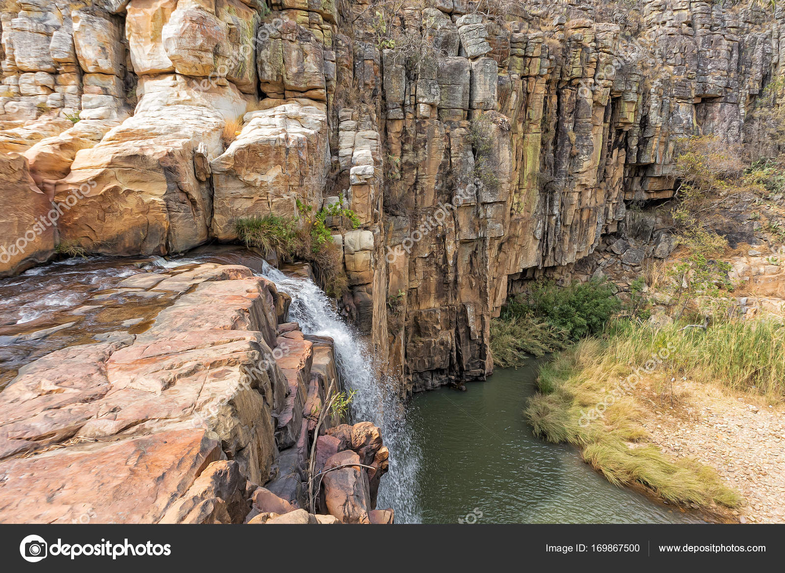 Waterfalls of the Leba mountain range. Lubango. — Stock Photo ...