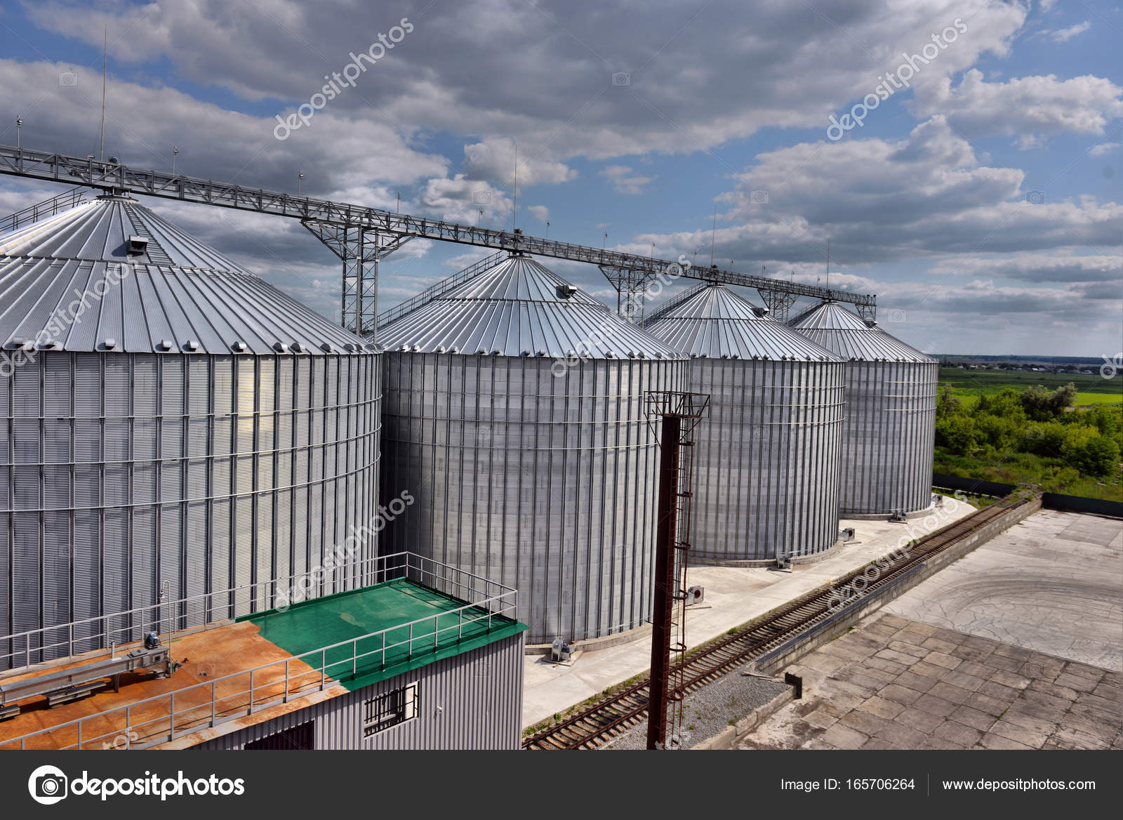 Building Exterior, Storage and drying of grains, wheat, corn, so ...