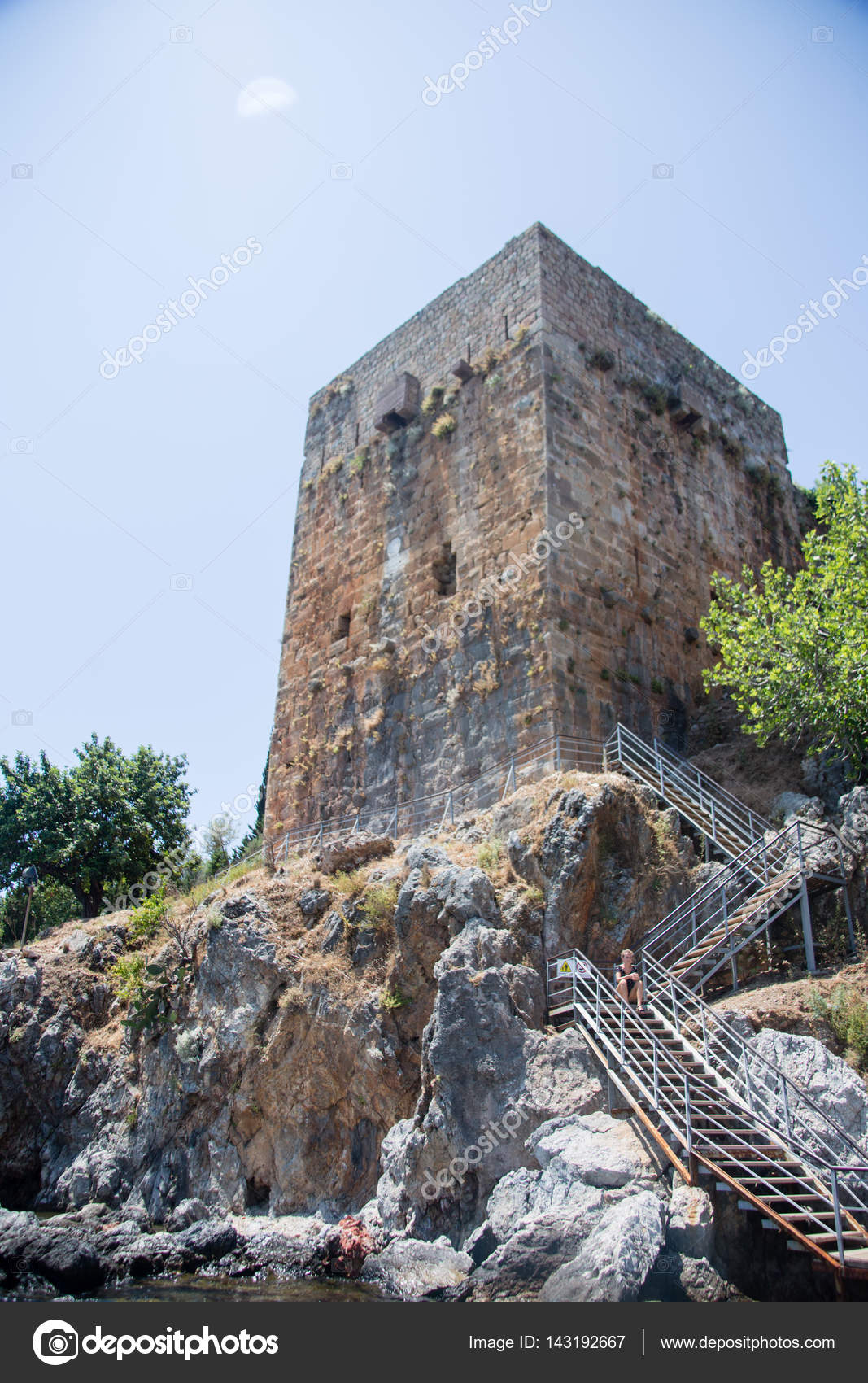 Beautiful medieval castle and moat at sunrise with mist over moat Stock ...