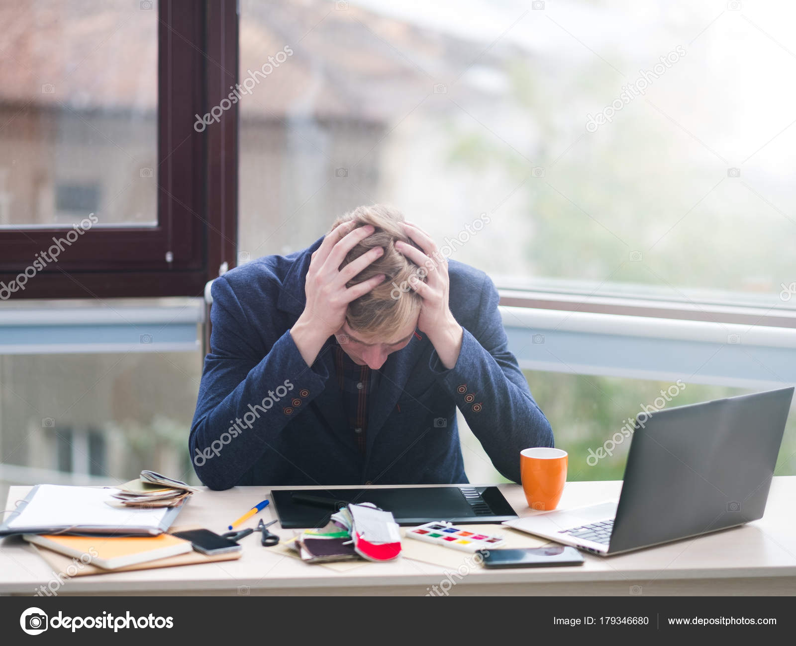 Business failure financial problem crisis loss — Stock Photo ...