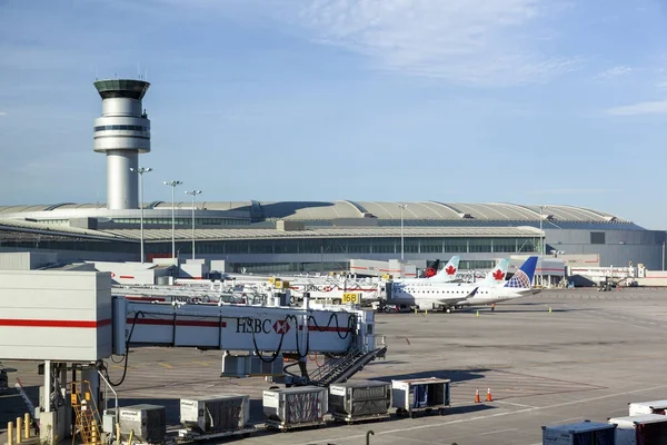 Toronto pearson airport Stock Photos, Royalty Free Toronto pearson ...