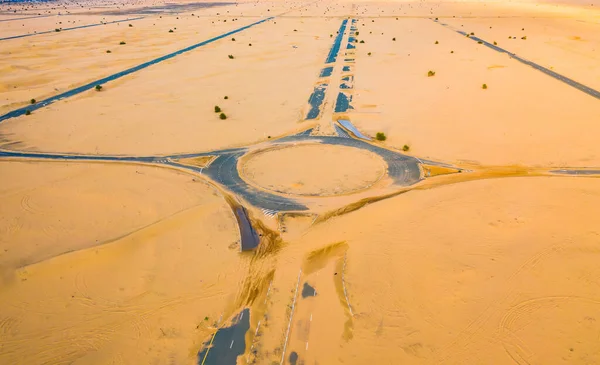 Half roundabout fotos de stock, imágenes de Half roundabout sin ...