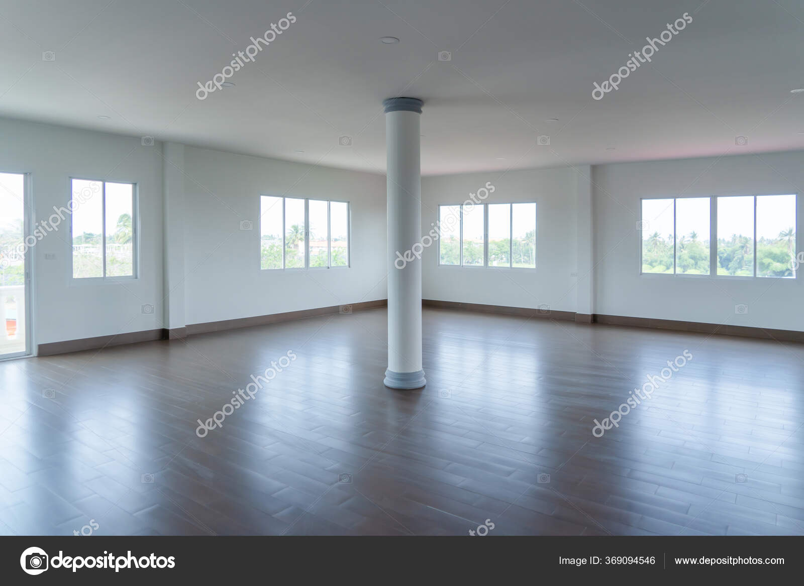 Large Empty Room Window Styles