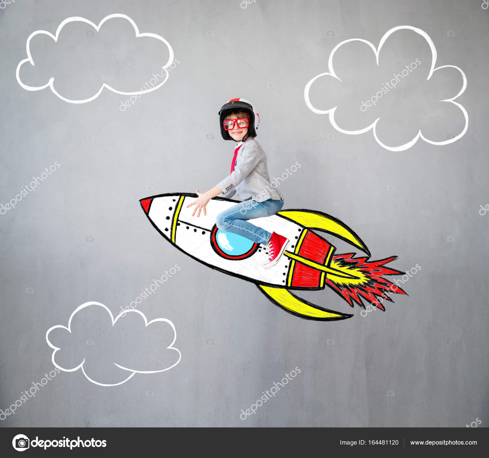 Child playing with imagine rocket Stock Photo by ©Yaruta 164481120