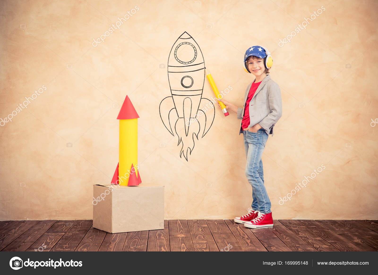 Kid with jet pack at home Stock Photo by ©Yaruta 169995148