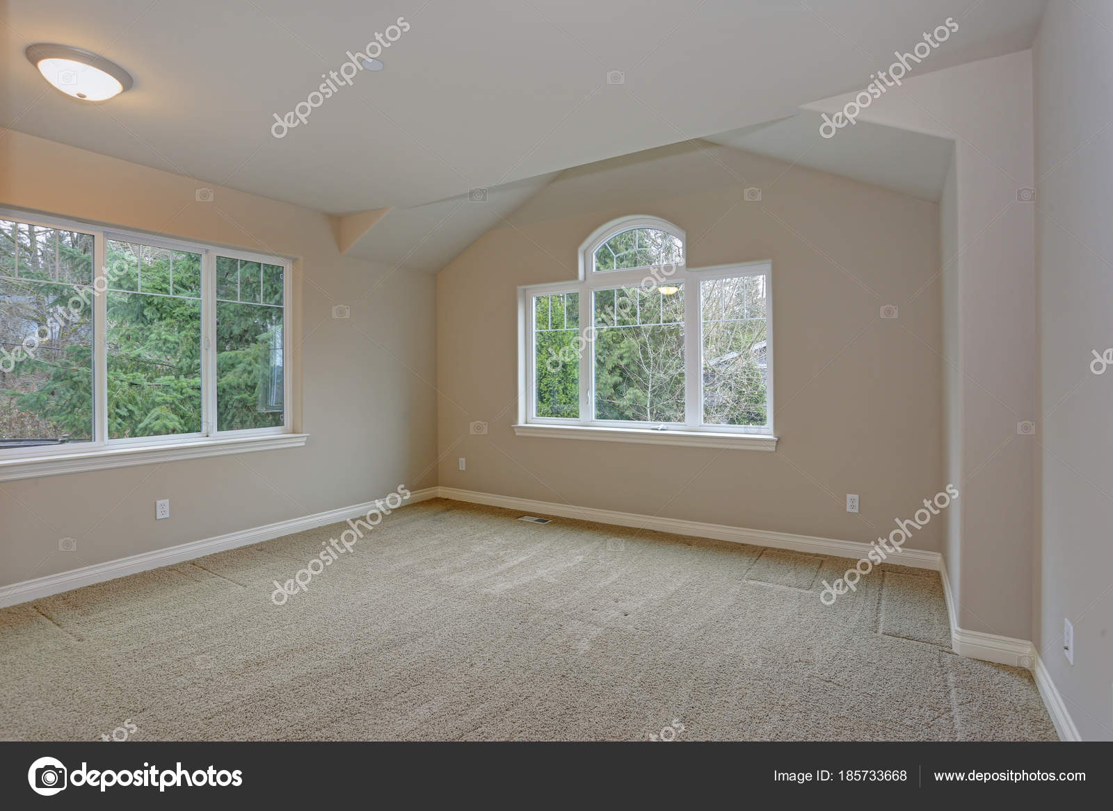 Beige empty room interior with closet Stock Photo by ©alabn 185733668