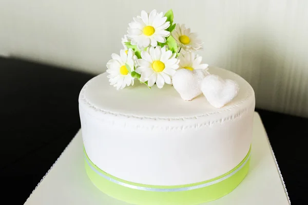 Small spring cake Stock Photos, Royalty Free Small spring cake Images ...