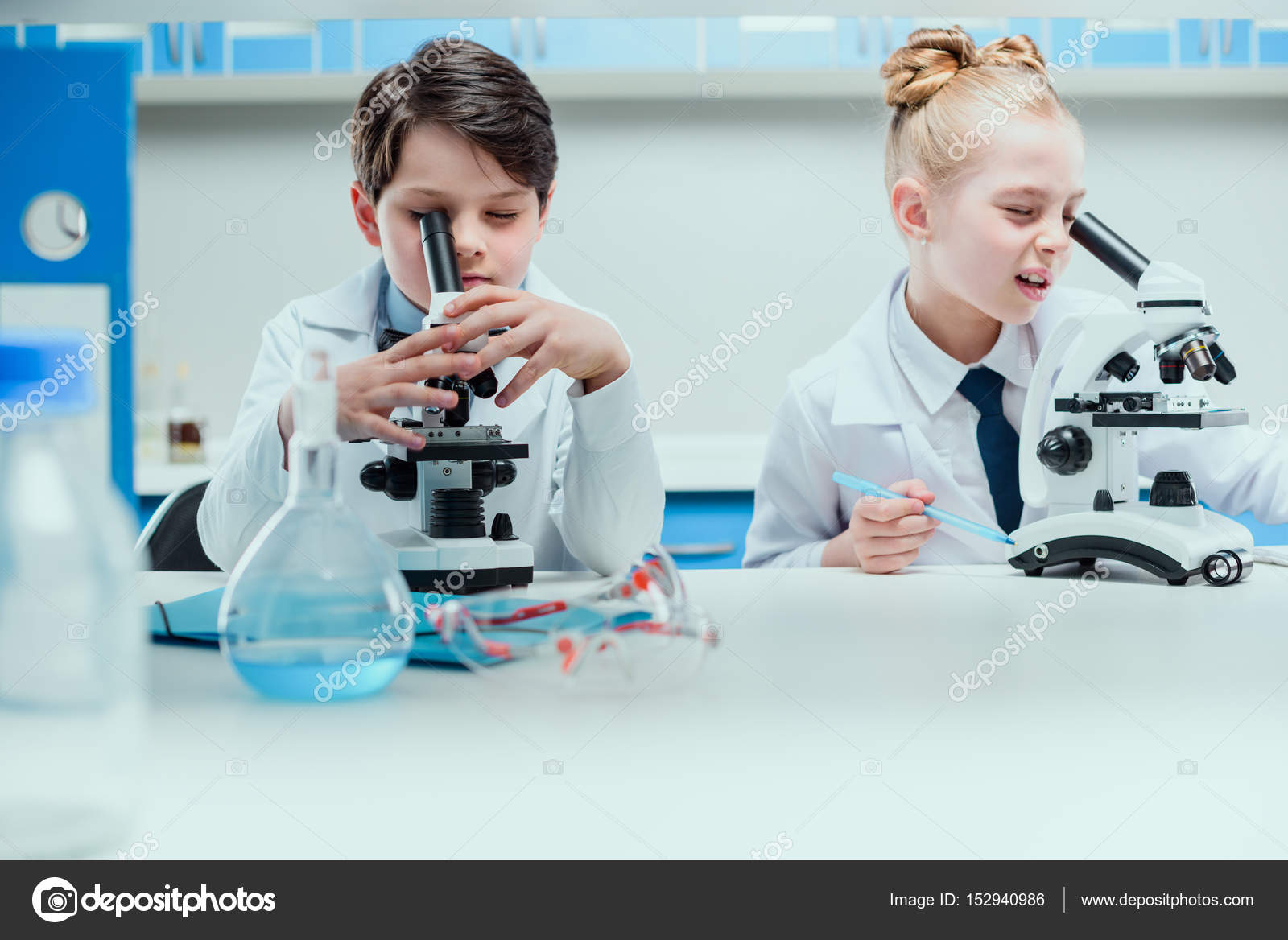 Little scientists in lab — Stock Photo © VikaOvcharenko #152940986