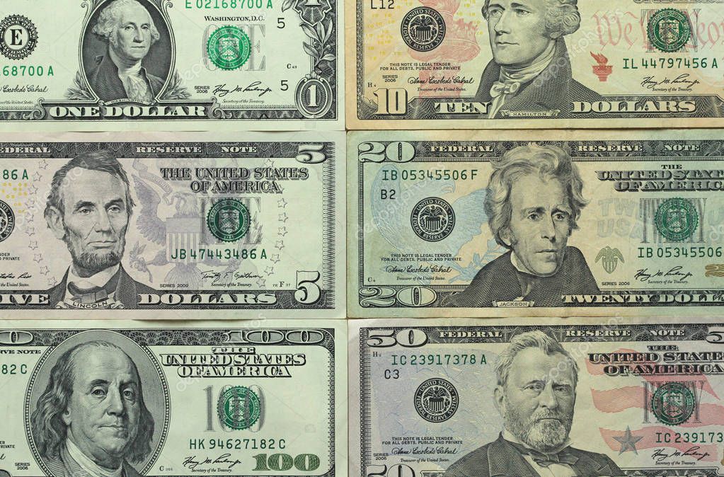 Dólares de papel de diferentes denominaciones - 1, 5, 10, 20, 50 y 100 ...