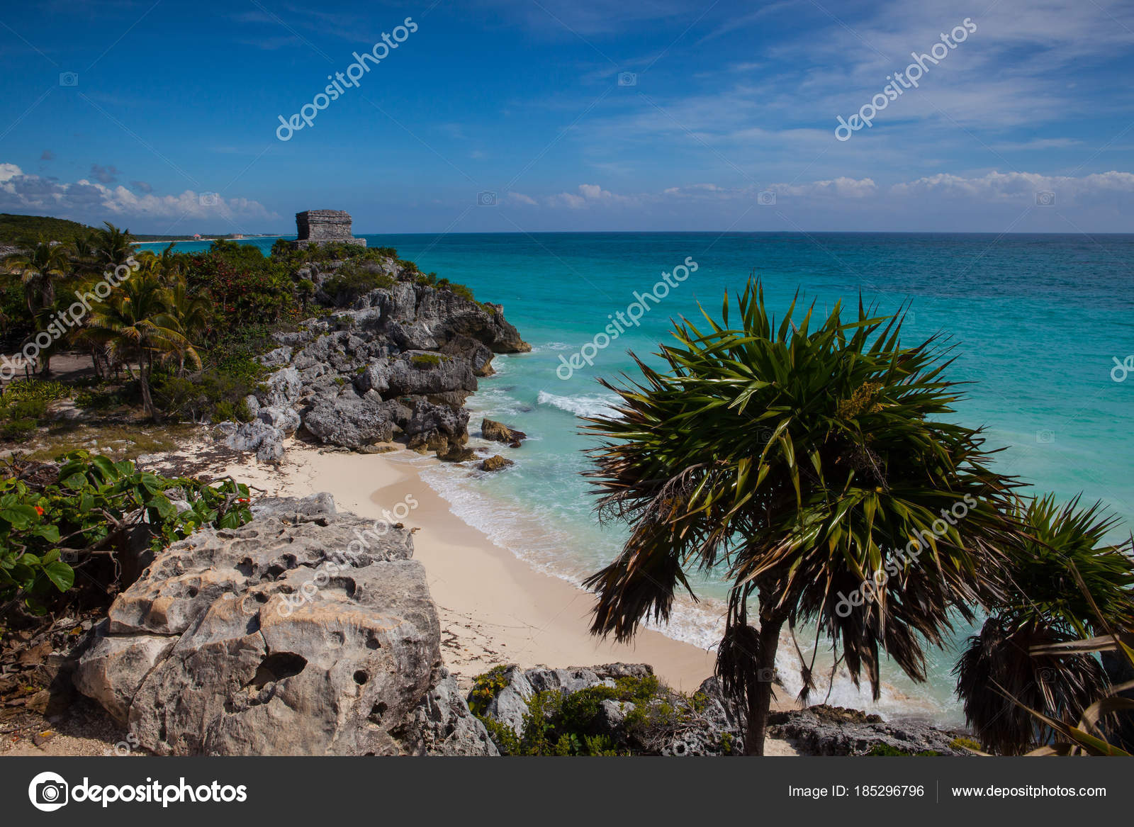 Majestuosas ruinas en Tulum, México — Foto de stock #185296796 ...