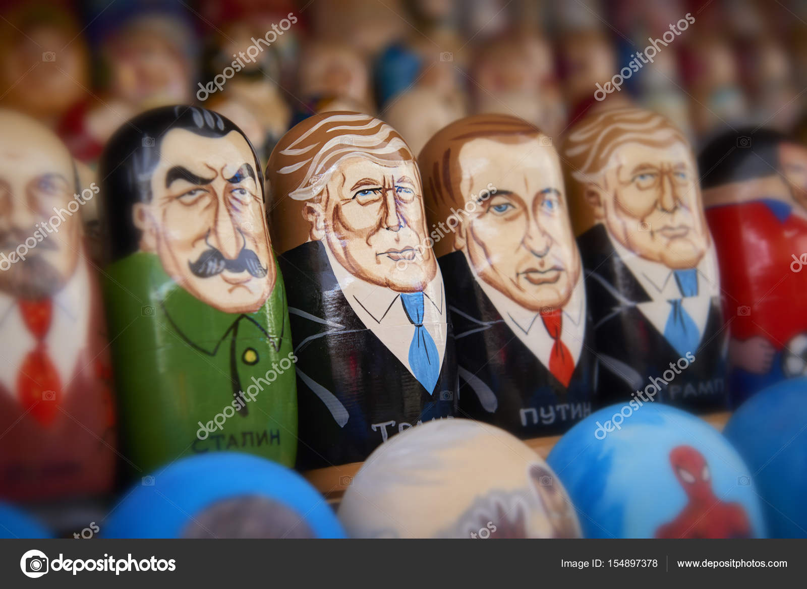 MOSCOW, MAY 26, 2017: World famous politicians cartoon portraits ...