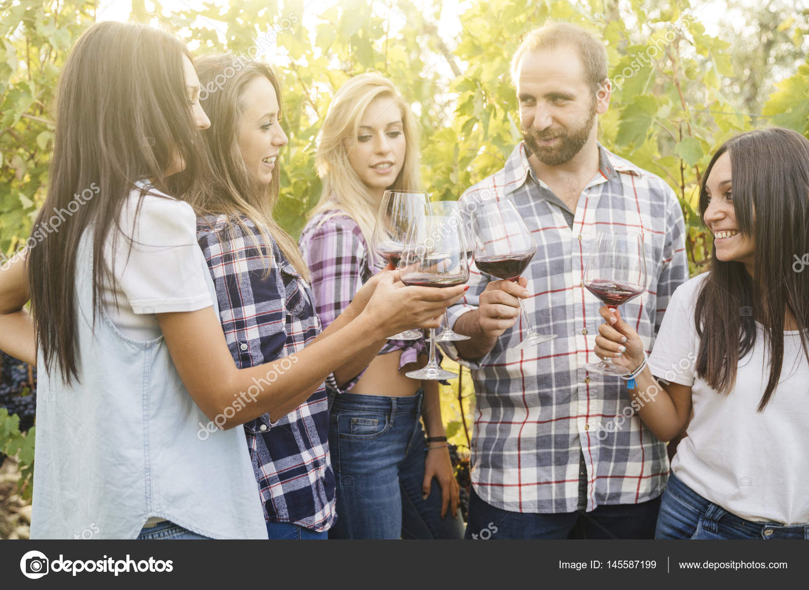 People tasting red wine Stock Photo by ©juripozzi 145587199