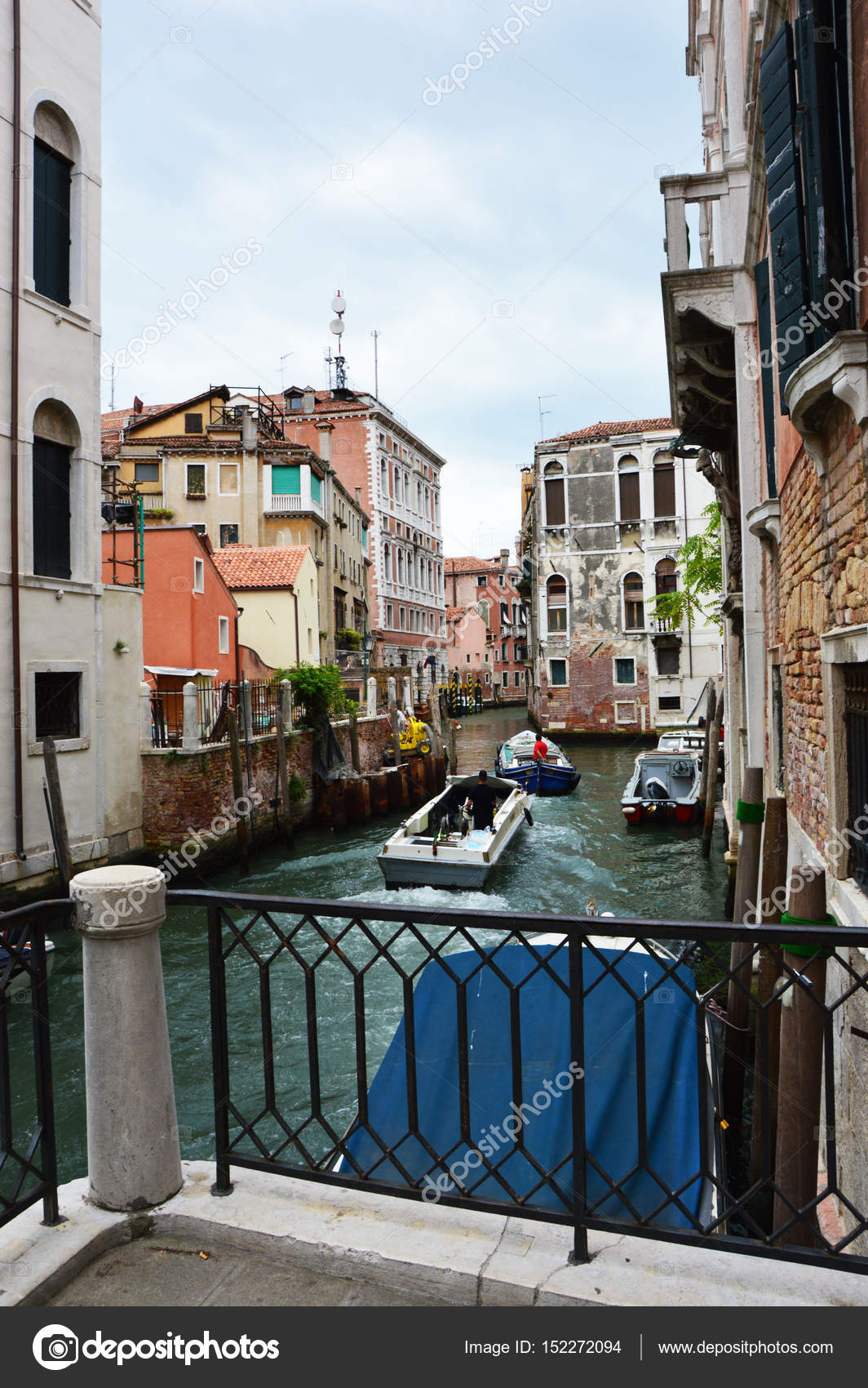 Amazing view on Venice Canal from a balcony, one of a kind ...
