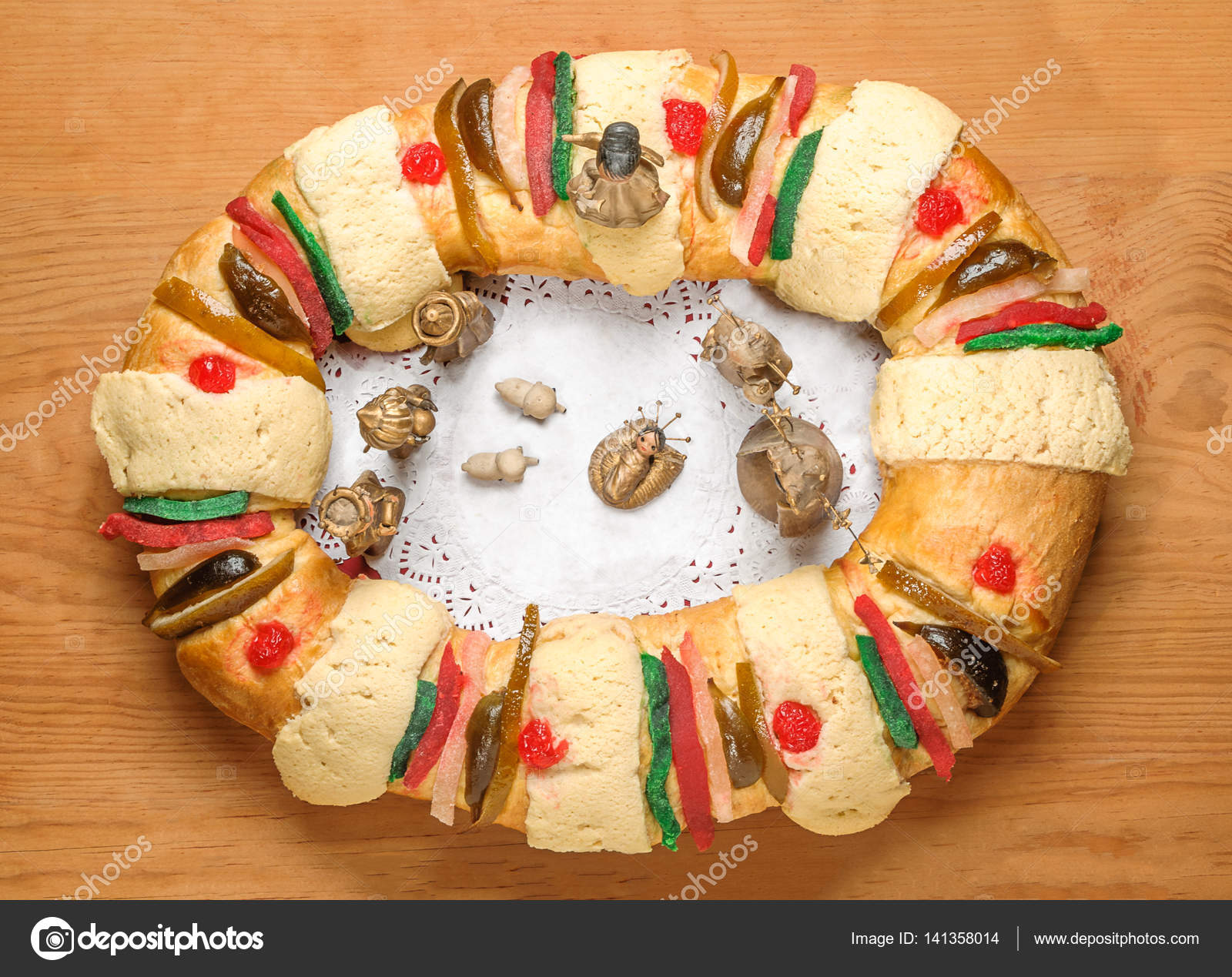 Epiphany cake, kings cake, or rosca de reyes Stock Photo by ©agcuesta1 ...
