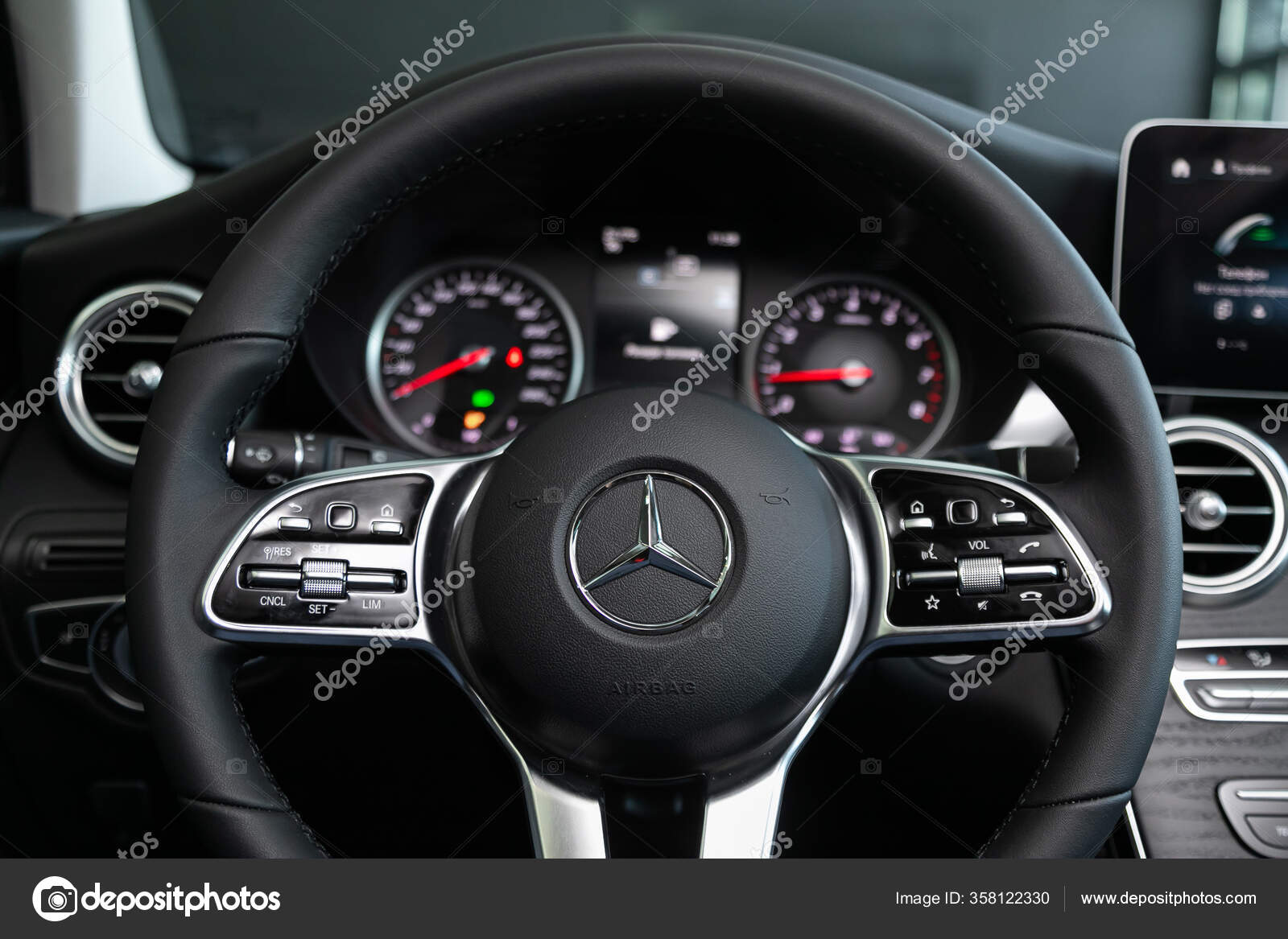 Mercedes Benz Glc Class Dashboard Player Steering Wheel Logo Buttons ...