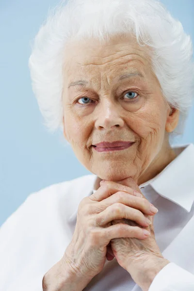 Stockfoto's van Oude vrouwen, rechtenvrije afbeeldingen van Oude vrouwen | Depositphotos