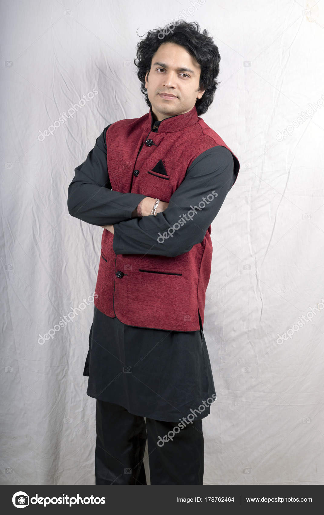 Indian male model in black kurta and red half jacket — Stock Photo ...