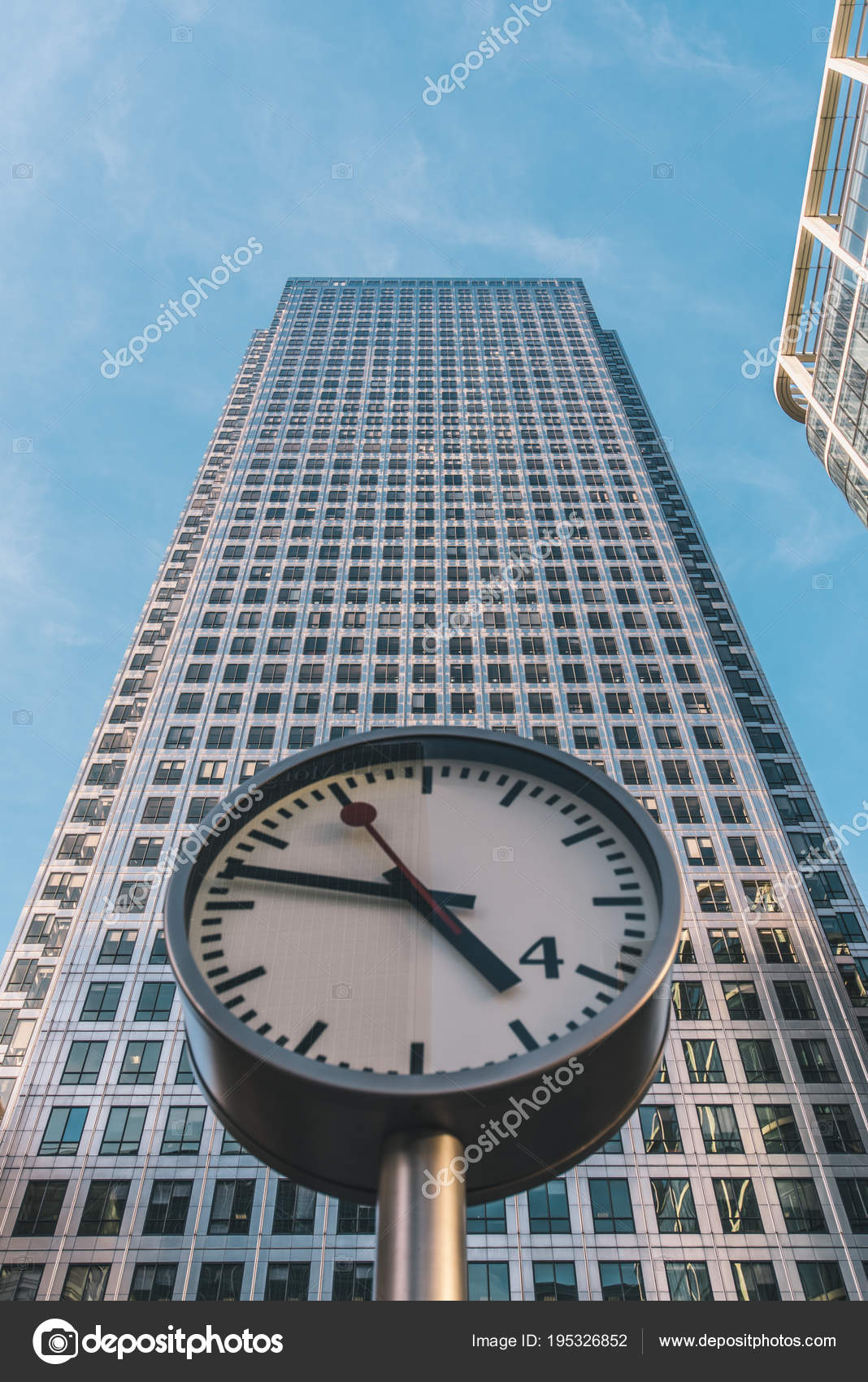London March 2016 Big Clocks Canary Wharf Skyscrapers Background Time ...