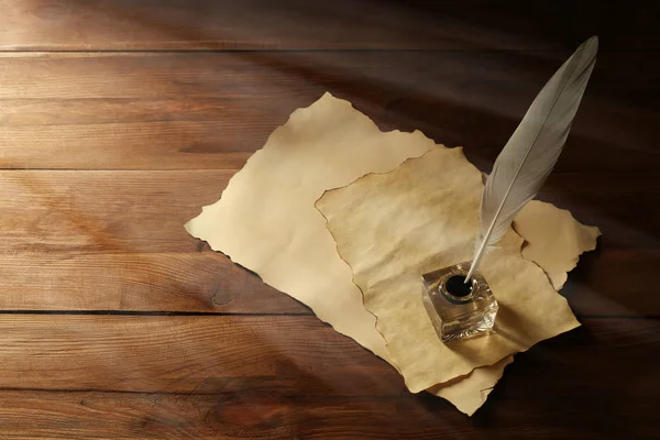 Tintero y pluma fotos de stock, imágenes de Tintero y pluma sin ...