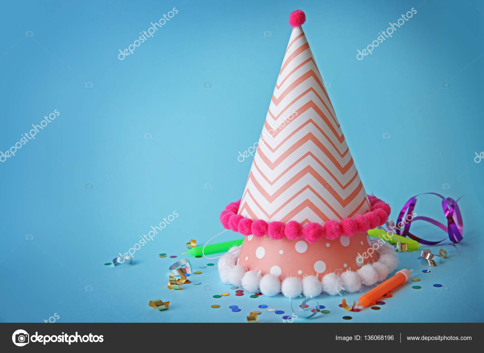 Birthday party caps — Stock Photo © belchonock #136068196