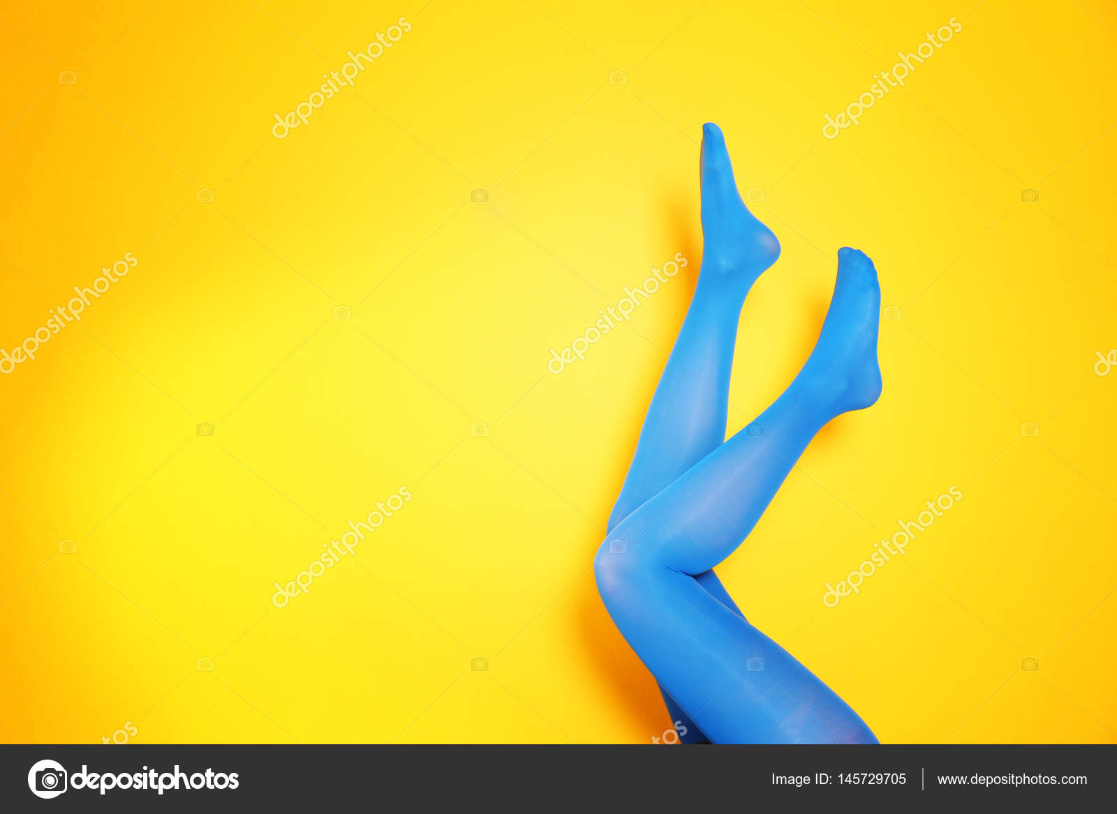 Beautiful woman legs Stock Photo by ©belchonock 145729705