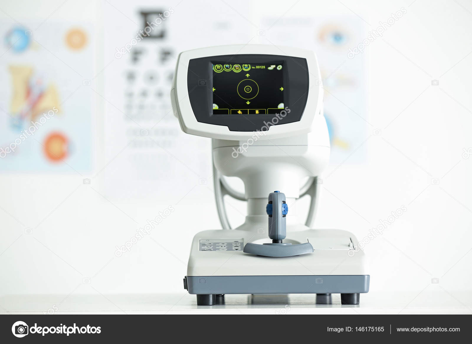 Tonómetro en el consultorio del oftalmólogo: fotografía de stock ...