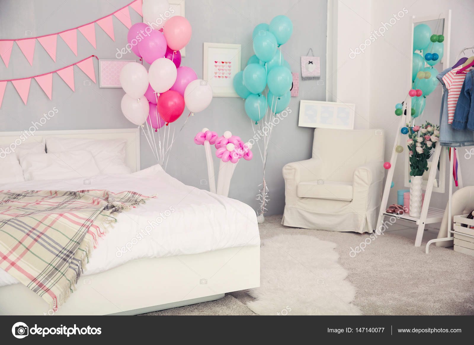 Room decorated for birthday celebration — Stock Photo © belchonock ...