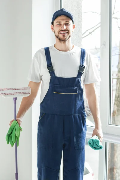 Window cleaner Pictures, Window cleaner Stock Photos & Images ...