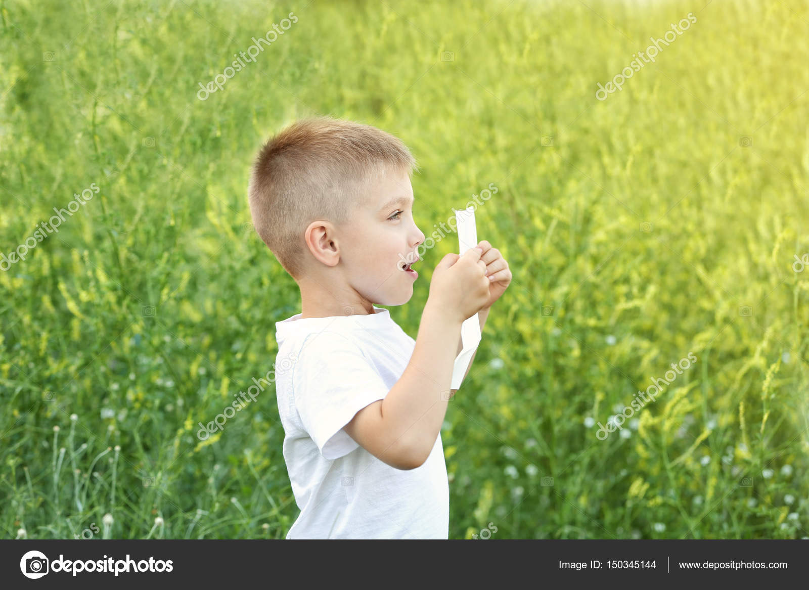 Little boy with tissue — Stock Photo © belchonock #150345144