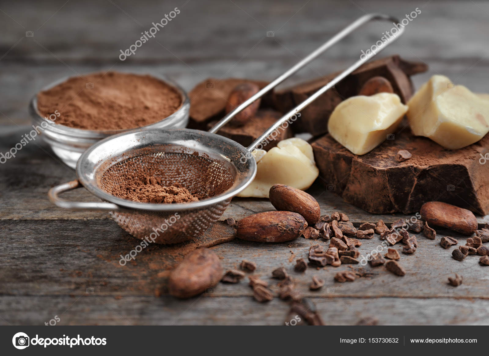 Composition of cocoa products Stock Photo by ©belchonock 153730632
