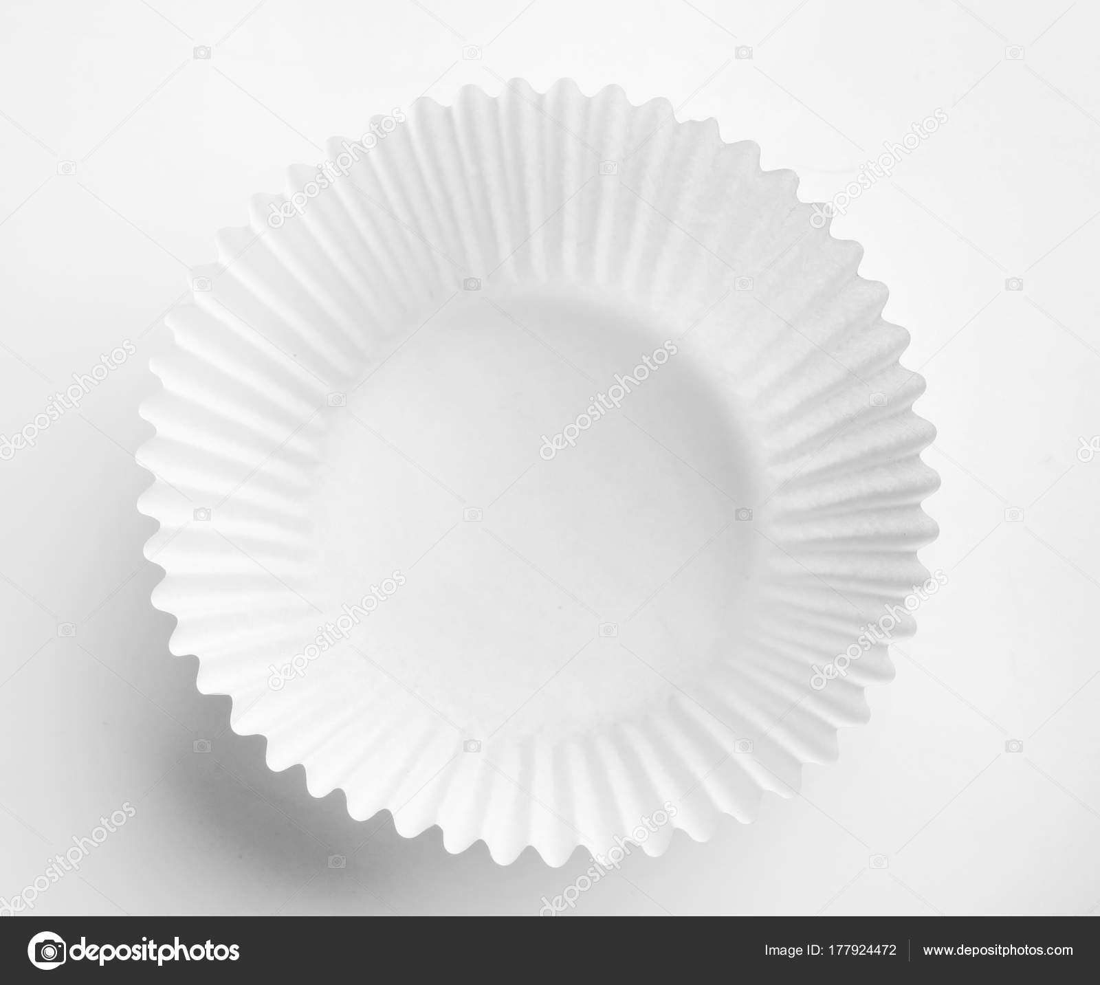 Form Baking Cupcake White Background Stock Photo by ©belchonock 177924472