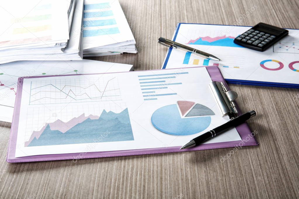 Documentos con gráficos y gráficos 2022