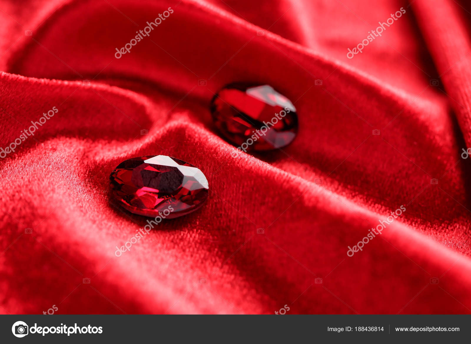 Precious stones for jewellery on red velvet — Stock Photo © belchonock ...
