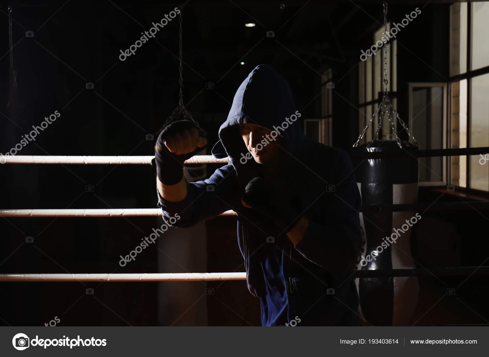 Young Boxer Training Boxing Ring — Stock Photo © belchonock #193403614