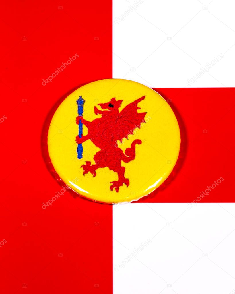 Una insignia que representa la bandera del condado inglés de Somerset ...