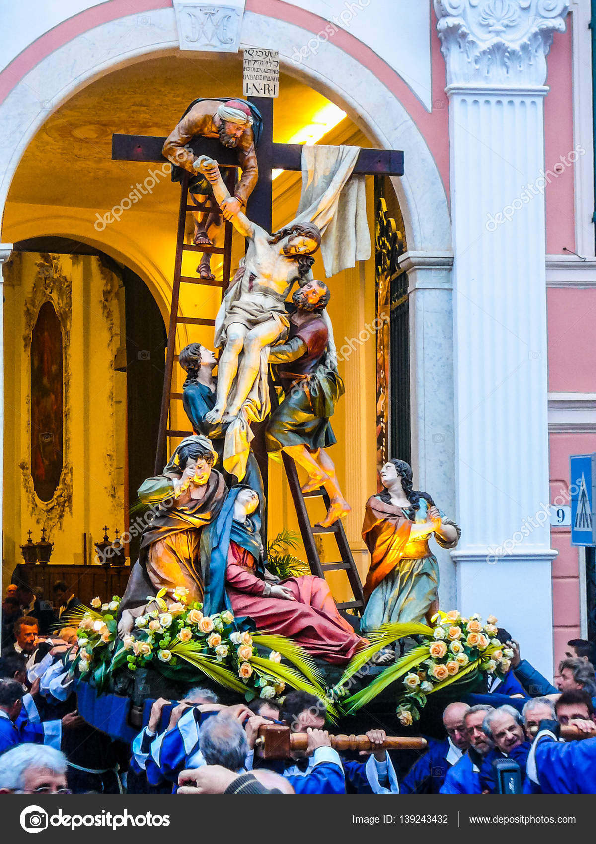 HDR Good Friday procession – Stock Editorial Photo © scrisman #139243432