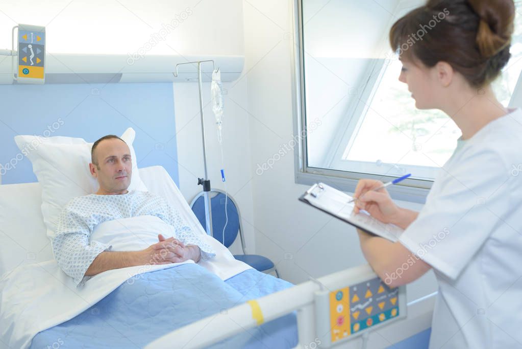 preguntándole al paciente cómo se siente 2024