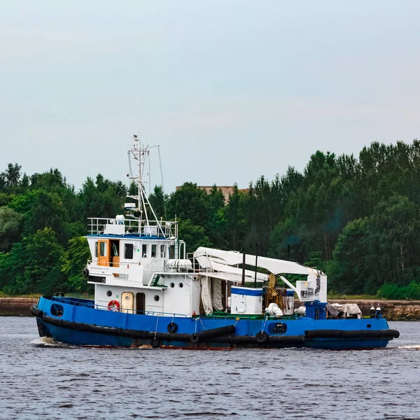 River tugboats Stock Photos, Royalty Free River tugboats Images ...